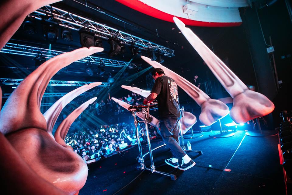 Dubstep-DJ wurde ausgebuht weil er neue Tracks spielte