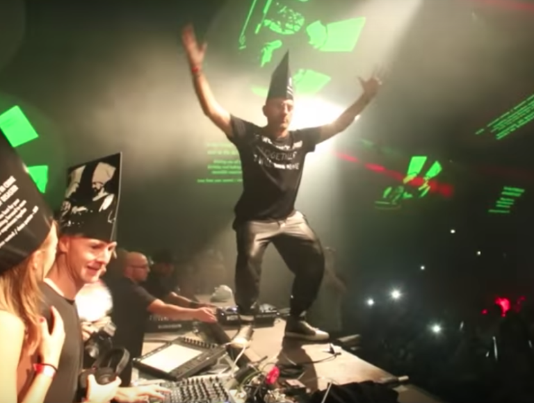 Sven Väth präsentiert exklusive Shirt-Kollektion zur Welt-Tour