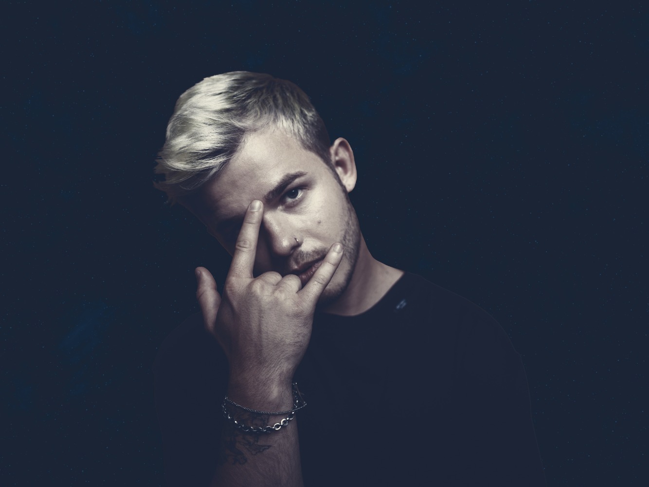 Mausio veröffentlicht neue Single (feat. Bibiane Z) und startet Anti ...