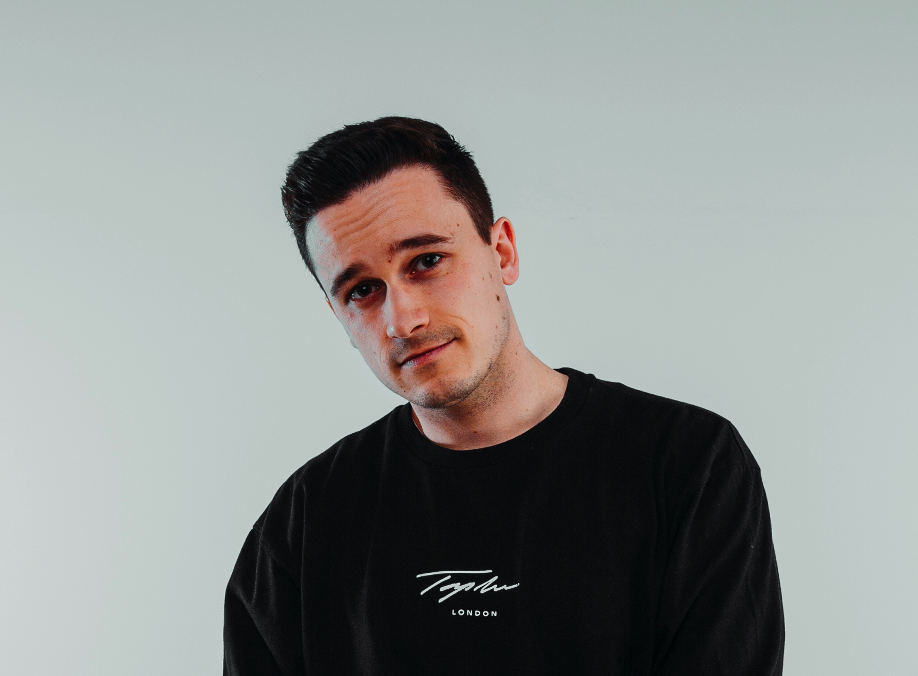 Fabian Farell startet die wohltätige "Think Twice"-Kampagne