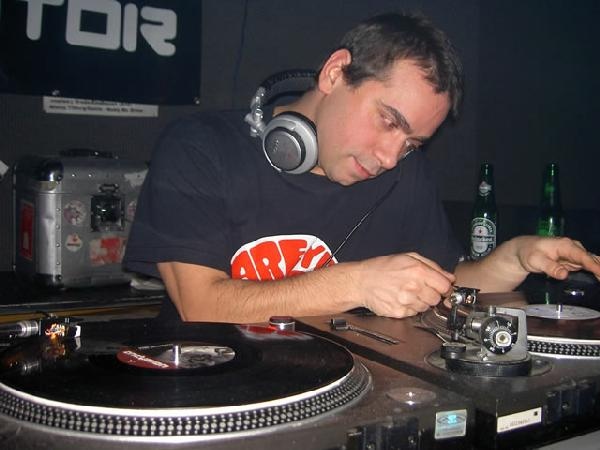 10 Superstar-DJs von früher, die heute leider kaum jemand noch kennt