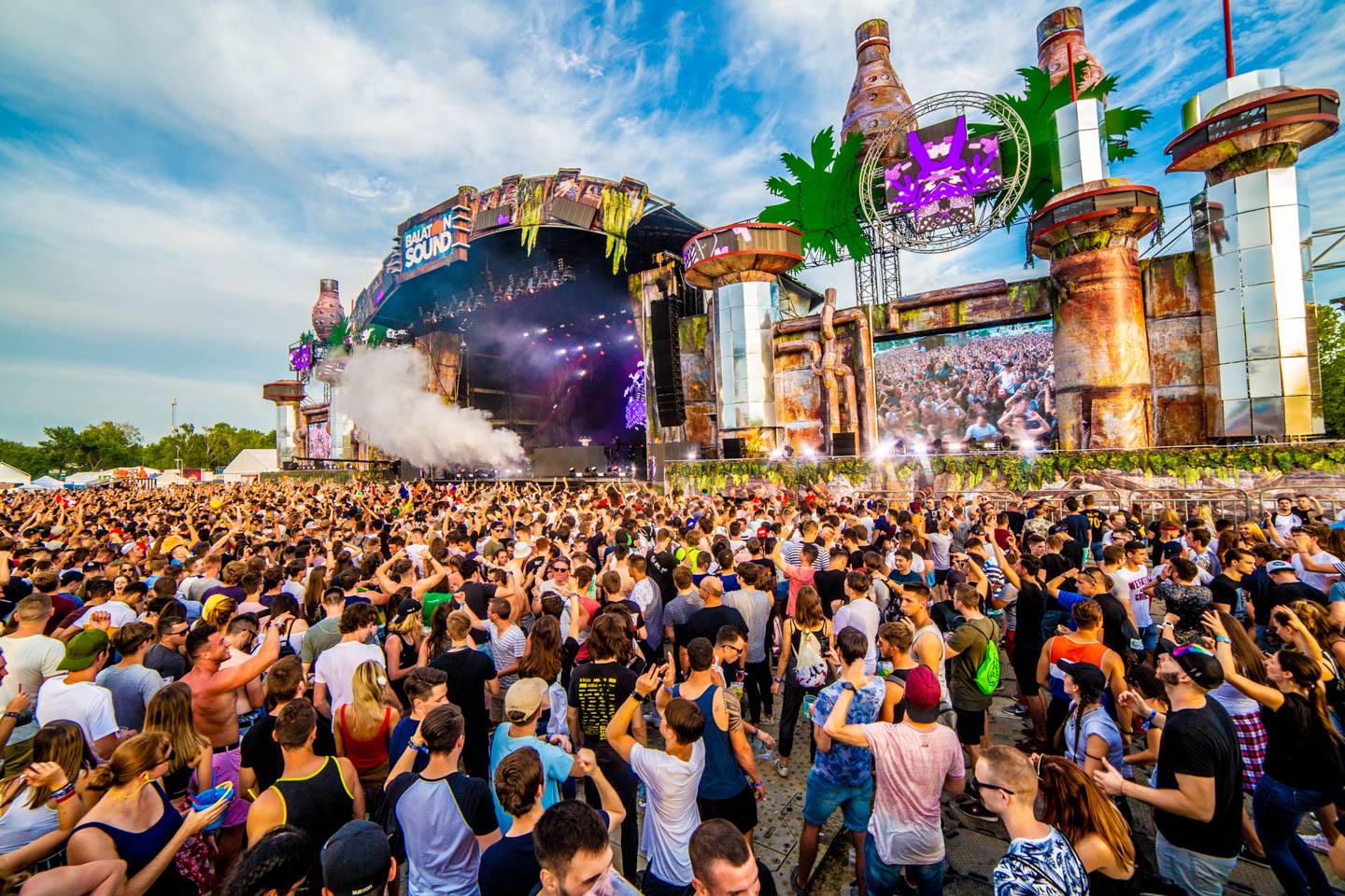 Balaton Sound 2019: 5 Tage Beachfestival am Plattensee in Ungarn