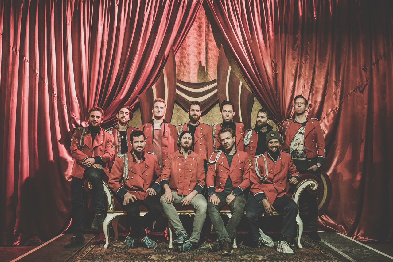 Meute sorgt für "Tumult" – Debütalbum der Techno-Marching-Band kommt!