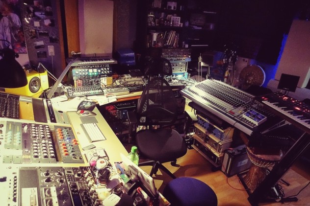 Robert Babicz – Roh und analog