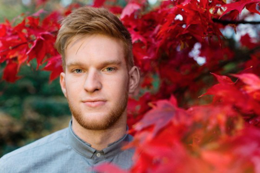 Tim Engelhardt veröffentlicht sein Debütalbum "Moments Of Truth"