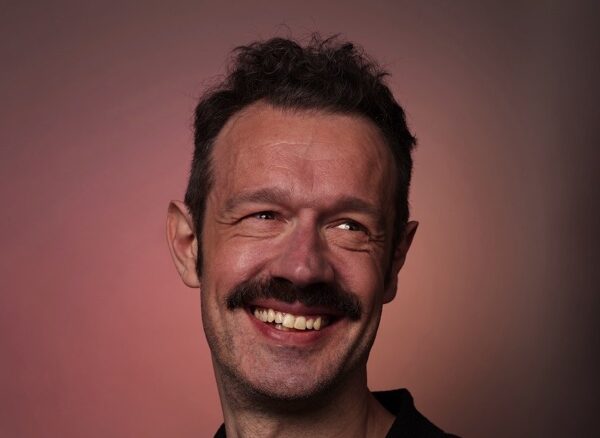 Track-Check: Spiller ft. Sophie Ellis-Bextor – Groovejet (If This Ain't ...