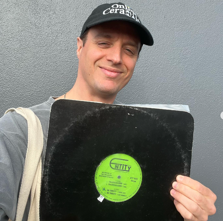 Bekannter britischer DJ und Labelinhaber bei tragischem Unfall gestorben