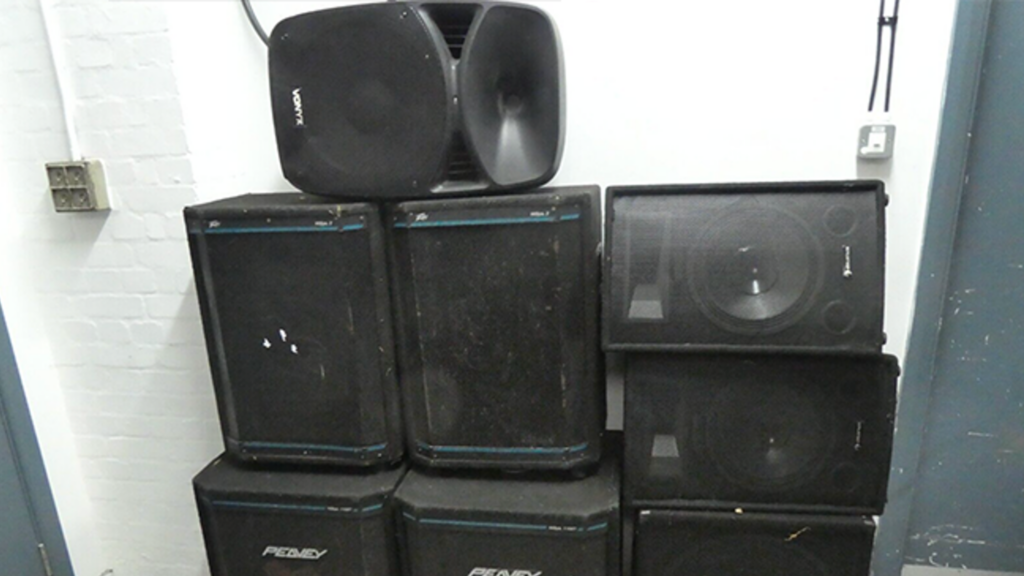 Polizei verkauft beschlagnahmtes Soundsystem auf Ebay
