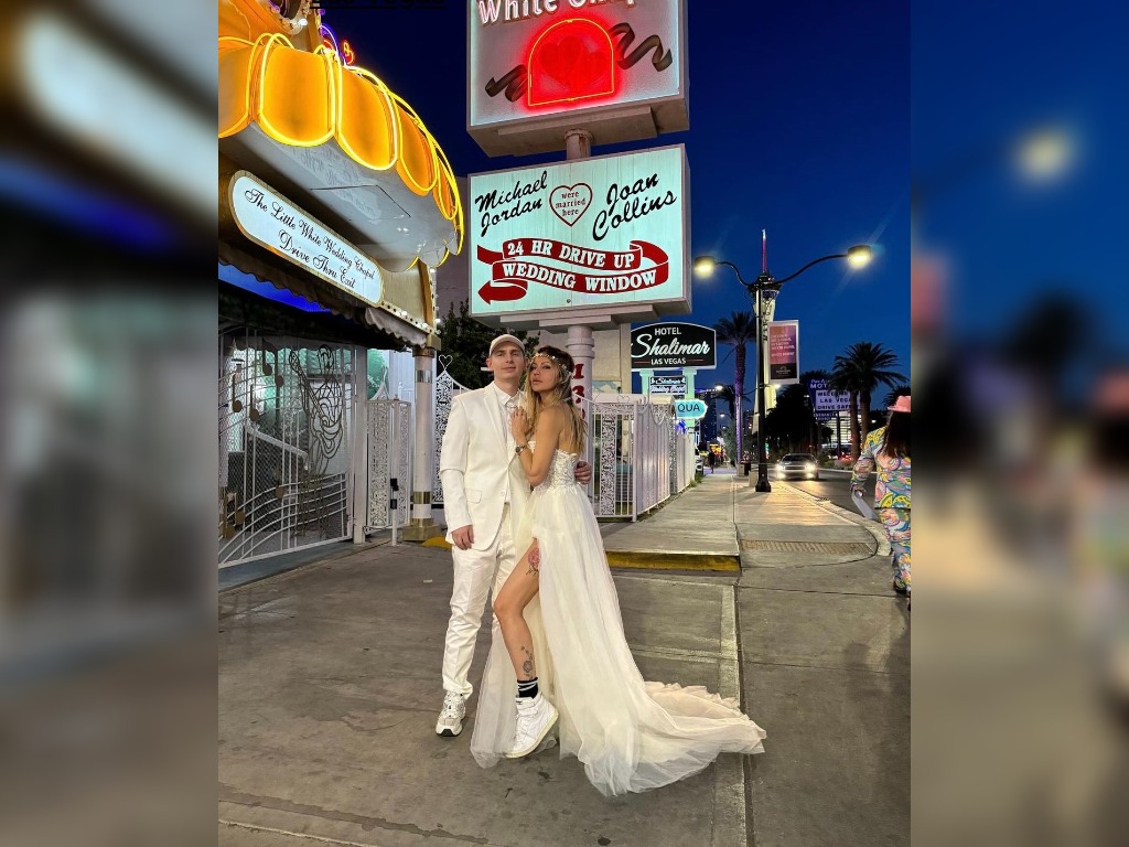 Las Vegas - Deborah de Luca und Klangkuenstler heiraten