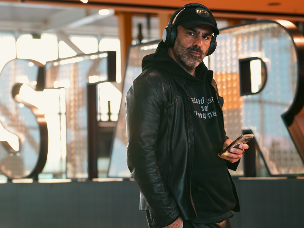 Deutsche House-Ikone trifft auf kolumbianisches Latin-Trio