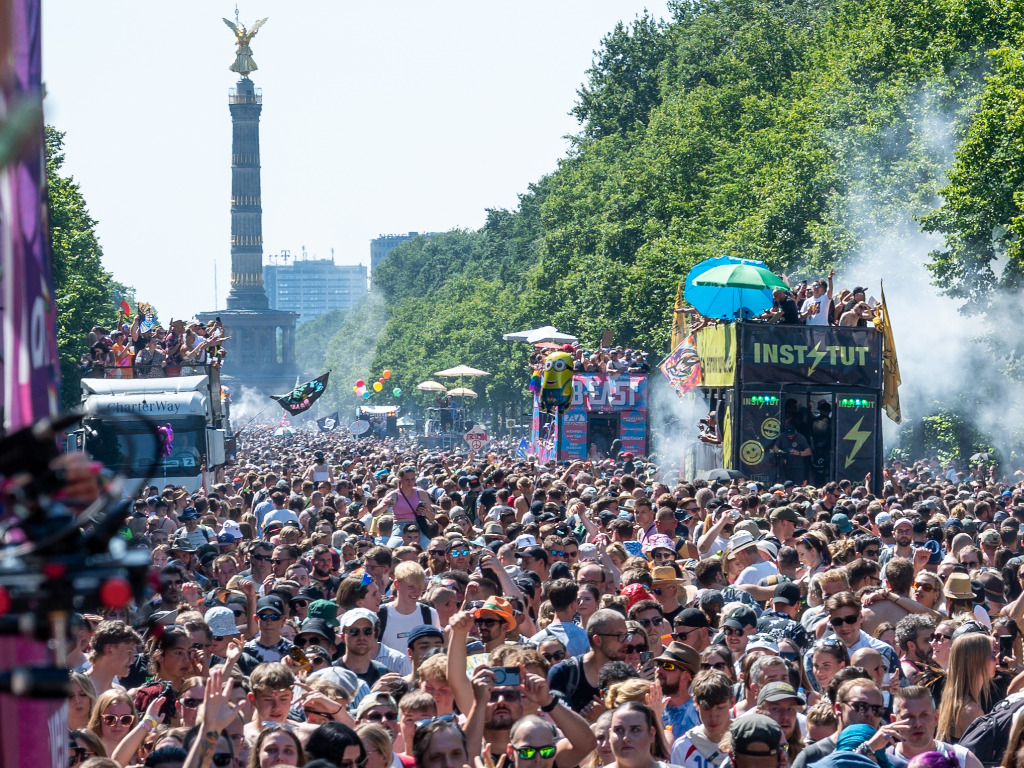 Rave the Planet - erste Floats vorgestellt