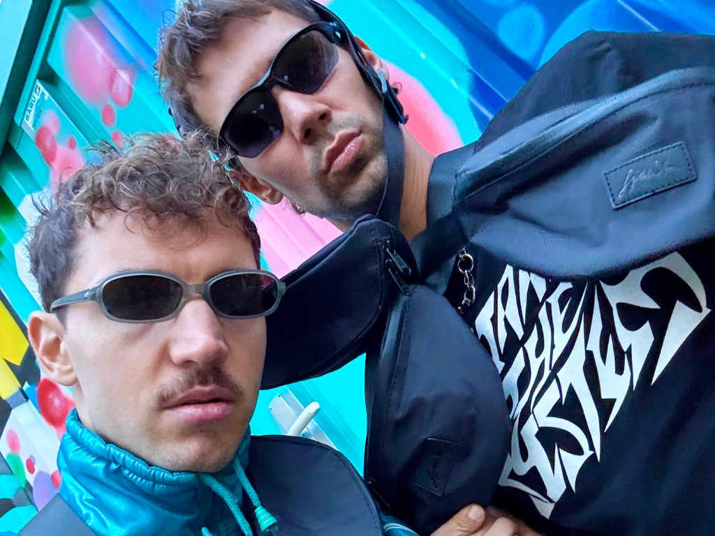 FJAAK bringen eigenes Merchandise auf den Markt